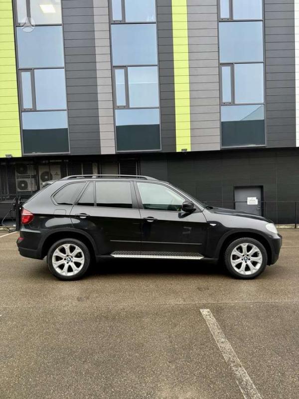 Melns BMW X5 2011 Viļņa, ar dzinēja tilpumu 2.99 L un nobraukumu 215 tūkst. km par 9500 €, foto 5 vietnē AUTOMOTO.COM.LV