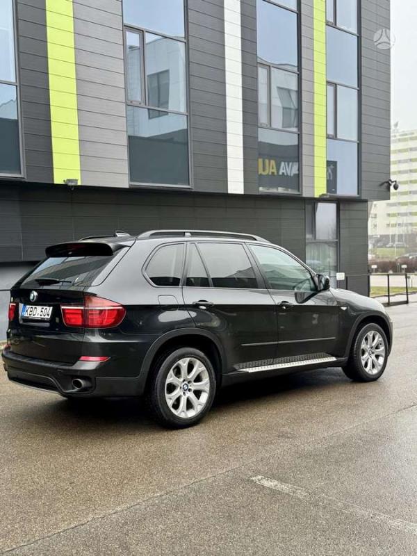Melns BMW X5 2011 Viļņa, ar dzinēja tilpumu 2.99 L un nobraukumu 215 tūkst. km par 9500 €, foto 6 vietnē AUTOMOTO.COM.LV