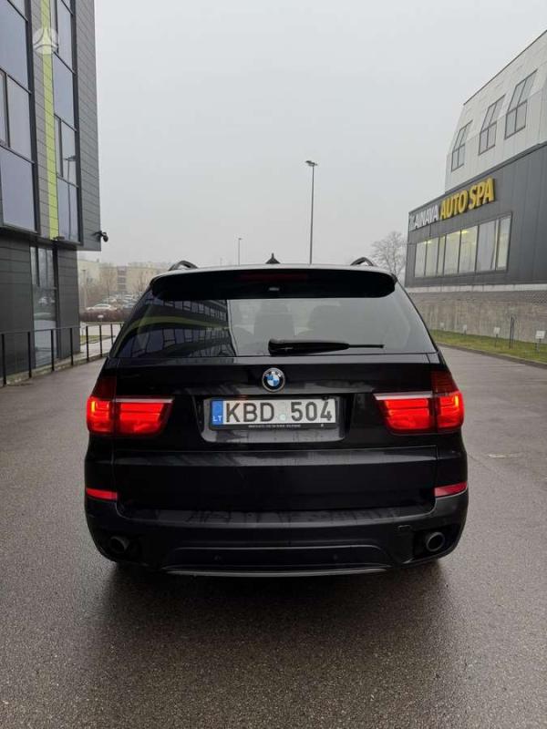 Melns BMW X5 2011 Viļņa, ar dzinēja tilpumu 2.99 L un nobraukumu 215 tūkst. km par 9500 €, foto 7 vietnē AUTOMOTO.COM.LV
