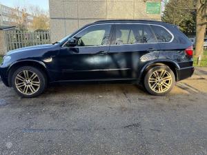 Melns BMW X5 2011 Viļņa, ar dzinēja tilpumu 2.99 L un nobraukumu 146 tūkst. km par 5900 €, foto 4 vietnē AUTOMOTO.COM.LV