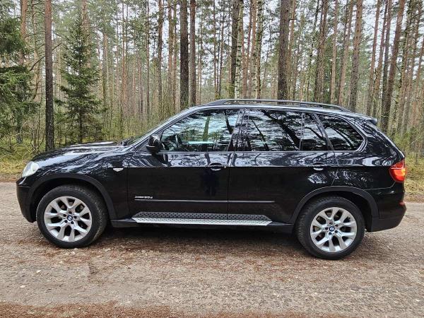 Melns BMW X5 2011 Viļņa, ar dzinēja tilpumu 2.99 L un nobraukumu 275 tūkst. km par 12800 €, foto 2 vietnē AUTOMOTO.COM.LV