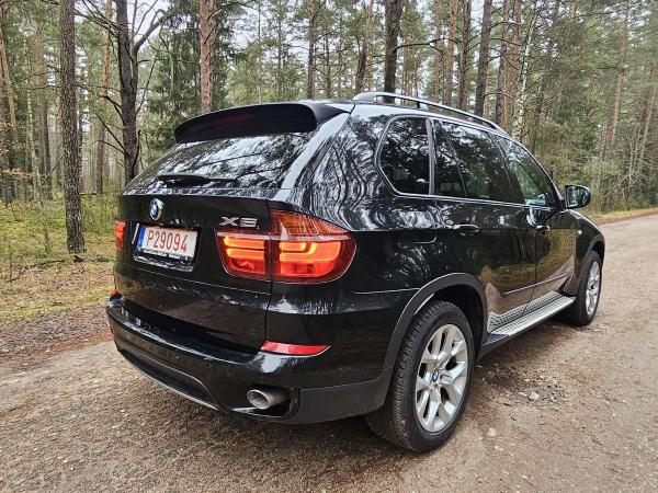 Melns BMW X5 2011 Viļņa, ar dzinēja tilpumu 2.99 L un nobraukumu 275 tūkst. km par 12800 €, foto 5 vietnē AUTOMOTO.COM.LV