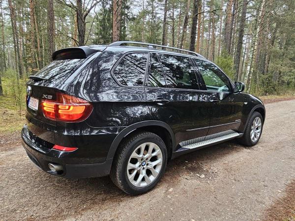 Melns BMW X5 2011 Viļņa, ar dzinēja tilpumu 2.99 L un nobraukumu 275 tūkst. km par 12800 €, foto 6 vietnē AUTOMOTO.COM.LV
