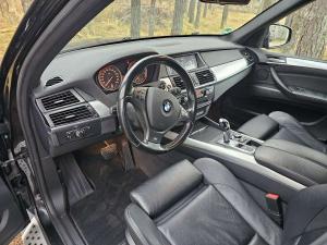 Black BMW X5 2011 in Vilnius, with an engine capacity of 2.99 L and mileage of 275 thousand km for 12800 €, photo 12 on AUTOMOTO.COM.LV