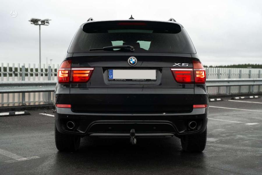 Melns BMW X5 2011 Viļņa, ar dzinēja tilpumu 2.99 L un nobraukumu 278 tūkst. km par 9900 €, foto 12 vietnē AUTOMOTO.COM.LV
