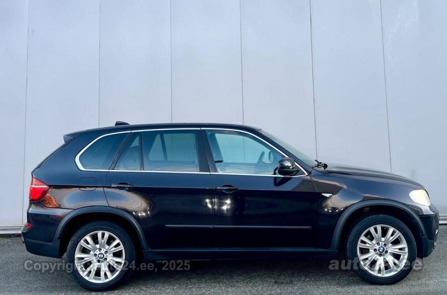 Melns BMW X5 2011 Tallina, ar dzinēja tilpumu 3.00 L un nobraukumu 26 tūkst. km par 11999 €, foto 5 vietnē AUTOMOTO.COM.LV