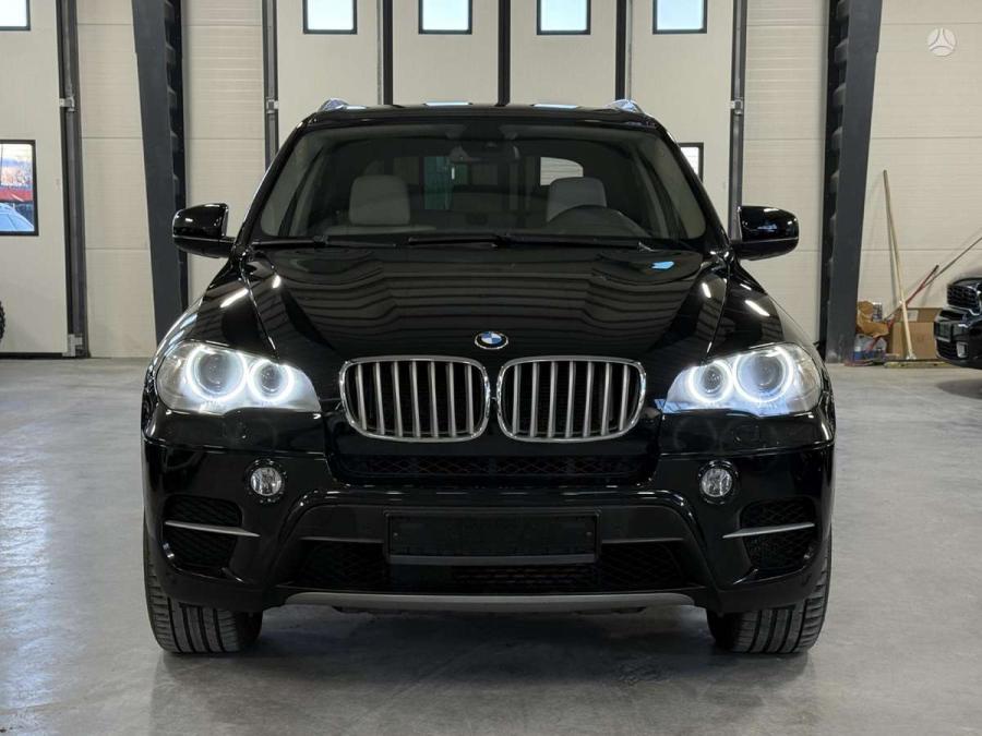 Melns BMW X5 2011 Marijampole, ar dzinēja tilpumu 2.99 L un nobraukumu 281 tūkst. km par 10500 €, foto 3 vietnē AUTOMOTO.COM.LV