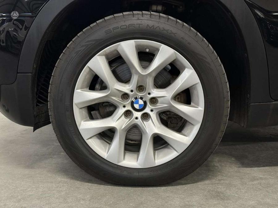 Melns BMW X5 2011 Marijampole, ar dzinēja tilpumu 2.99 L un nobraukumu 281 tūkst. km par 10500 €, foto 32 vietnē AUTOMOTO.COM.LV