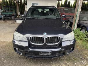 Black BMW X5 2011 in Vilnius, with an engine capacity of 2.99 L and mileage of 250 thousand km for 10150 €, photo 2 on AUTOMOTO.COM.LV