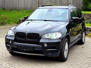 Black BMW X5 2011 in Vilnius, with an engine capacity of 3.00 L and mileage of 340 thousand km for 8500 €, photo 3 on AUTOMOTO.COM.LV