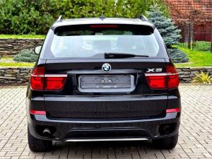 Black BMW X5 2011 in Vilnius, with an engine capacity of 3.00 L and mileage of 340 thousand km for 8500 €, photo 8 on AUTOMOTO.COM.LV
