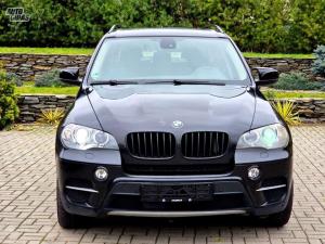 Black BMW X5 2011 in Vilnius, with an engine capacity of 3.00 L and mileage of 340 thousand km for 8500 €, photo 12 on AUTOMOTO.COM.LV