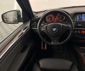 Black BMW X5 2011 in Marijampole, with an engine capacity of 2.99 L and mileage of 246 thousand km for 12999 €, photo 18 on AUTOMOTO.COM.LV