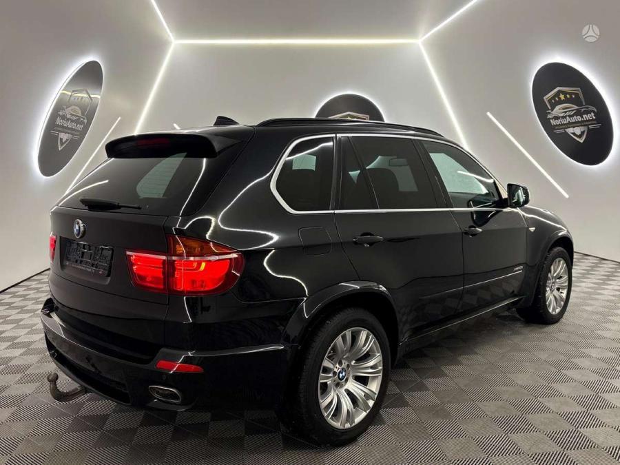 Black BMW X5 2011 in Marijampole, with an engine capacity of 2.99 L and mileage of 246 thousand km for 12999 €, photo 29 on AUTOMOTO.COM.LV