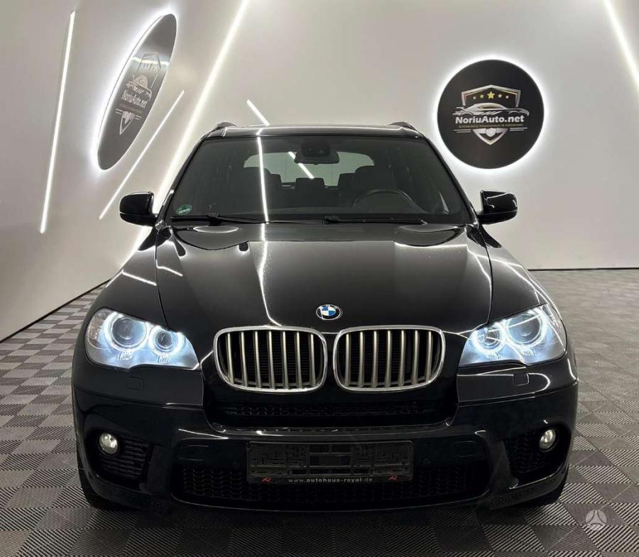 Black BMW X5 2011 in Marijampole, with an engine capacity of 2.99 L and mileage of 246 thousand km for 12999 €, photo 31 on AUTOMOTO.COM.LV