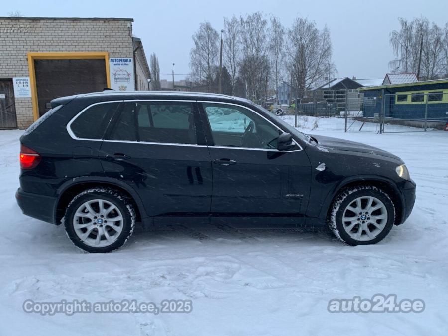 Melns BMW X5 2011 Tallina, ar dzinēja tilpumu 3.00 L un nobraukumu 396 tūkst. km par 9900 €, foto 1 vietnē AUTOMOTO.COM.LV
