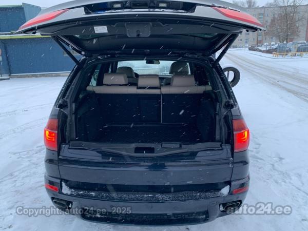 Melns BMW X5 2011 Tallina, ar dzinēja tilpumu 3.00 L un nobraukumu 396 tūkst. km par 9900 €, foto 11 vietnē AUTOMOTO.COM.LV