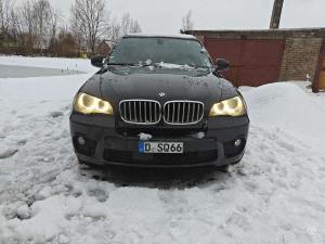 Black BMW X5 2011 in Klaipeda, with an engine capacity of 2.99 L and mileage of 217 thousand km for 9250 €, photo 4 on AUTOMOTO.COM.LV