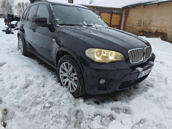 Black BMW X5 2011 in Klaipeda, with an engine capacity of 2.99 L and mileage of 217 thousand km for 9250 €, photo 5 on AUTOMOTO.COM.LV