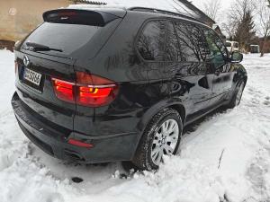 Black BMW X5 2011 in Klaipeda, with an engine capacity of 2.99 L and mileage of 217 thousand km for 9250 €, photo 8 on AUTOMOTO.COM.LV