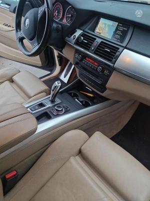 Black BMW X5 2011 in Klaipeda, with an engine capacity of 2.99 L and mileage of 217 thousand km for 9250 €, photo 21 on AUTOMOTO.COM.LV