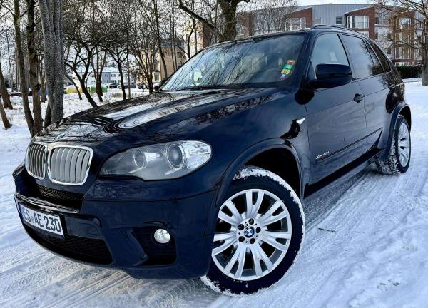 Black BMW X5 2011 in Kaunas, with an engine capacity of 0.00 L and mileage of 224 thousand km for 12200 €, photo 1 on AUTOMOTO.COM.LV