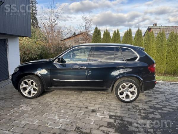 Black BMW X5 2011 in Ogre, with an engine capacity of 3.00 L and mileage of 229 thousand km for 15300 €, photo 5 on AUTOMOTO.COM.LV