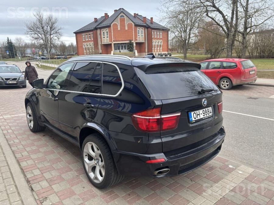 Melns BMW X5 2011 Ogre, ar dzinēja tilpumu 3.00 L un nobraukumu 229 tūkst. km par 15300 €, foto 17 vietnē AUTOMOTO.COM.LV