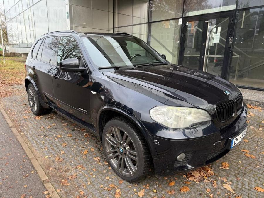 Melns BMW X5 2011 Rīga, ar dzinēja tilpumu 3.00 L un nobraukumu 340 tūkst. km par 10250 €, foto 3 vietnē AUTOMOTO.COM.LV