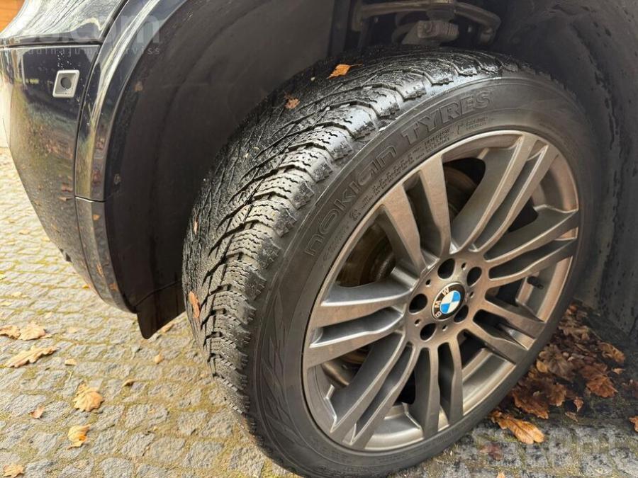 Melns BMW X5 2011 Rīga, ar dzinēja tilpumu 3.00 L un nobraukumu 340 tūkst. km par 10250 €, foto 23 vietnē AUTOMOTO.COM.LV