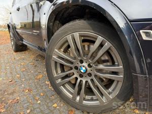 Melns BMW X5 2011 Rīga, ar dzinēja tilpumu 3.00 L un nobraukumu 340 tūkst. km par 10250 €, foto 24 vietnē AUTOMOTO.COM.LV