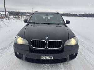 Melns BMW X5 2011 Viļņa, ar dzinēja tilpumu 2.99 L un nobraukumu 260 tūkst. km par 9700 €, foto 2 vietnē AUTOMOTO.COM.LV