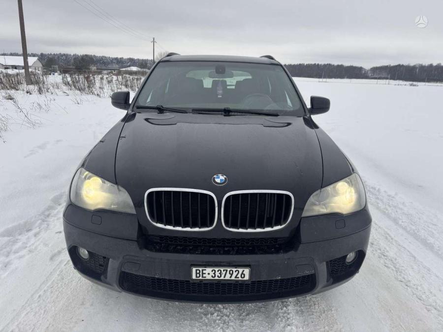Melns BMW X5 2011 Viļņa, ar dzinēja tilpumu 2.99 L un nobraukumu 260 tūkst. km par 9700 €, foto 2 vietnē AUTOMOTO.COM.LV