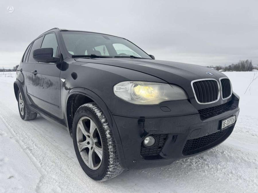 Melns BMW X5 2011 Viļņa, ar dzinēja tilpumu 2.99 L un nobraukumu 260 tūkst. km par 9700 €, foto 3 vietnē AUTOMOTO.COM.LV