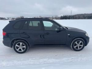 Melns BMW X5 2011 Viļņa, ar dzinēja tilpumu 2.99 L un nobraukumu 260 tūkst. km par 9700 €, foto 4 vietnē AUTOMOTO.COM.LV