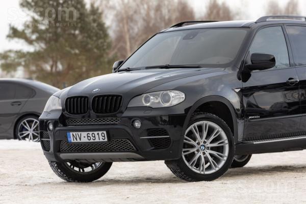 Melns BMW X5 2011 Jelgava, ar dzinēja tilpumu 3.00 L un nobraukumu 0 tūkst. km par 10500 €, foto 2 vietnē AUTOMOTO.COM.LV