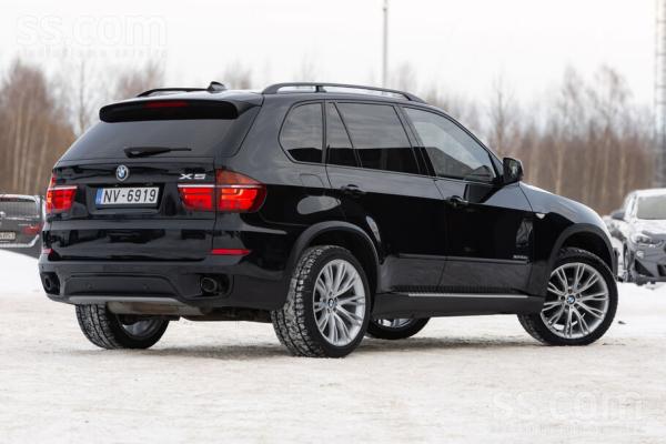 Melns BMW X5 2011 Jelgava, ar dzinēja tilpumu 3.00 L un nobraukumu 0 tūkst. km par 10500 €, foto 5 vietnē AUTOMOTO.COM.LV