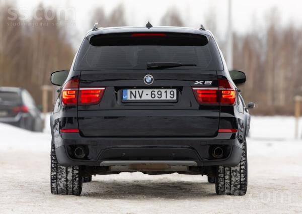 Melns BMW X5 2011 Jelgava, ar dzinēja tilpumu 3.00 L un nobraukumu 0 tūkst. km par 10500 €, foto 6 vietnē AUTOMOTO.COM.LV
