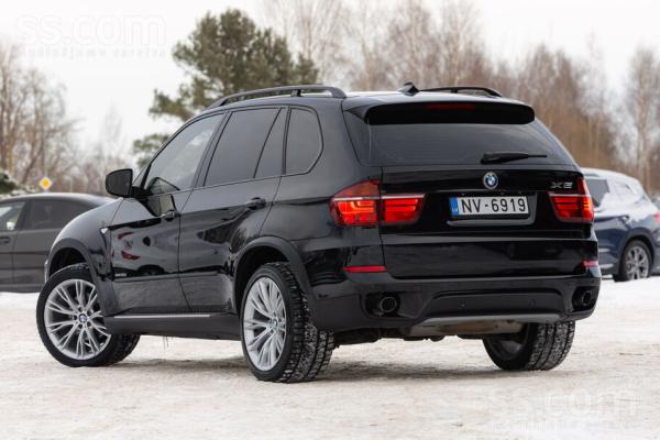 Melns BMW X5 2011 Jelgava, ar dzinēja tilpumu 3.00 L un nobraukumu 0 tūkst. km par 10500 €, foto 7 vietnē AUTOMOTO.COM.LV