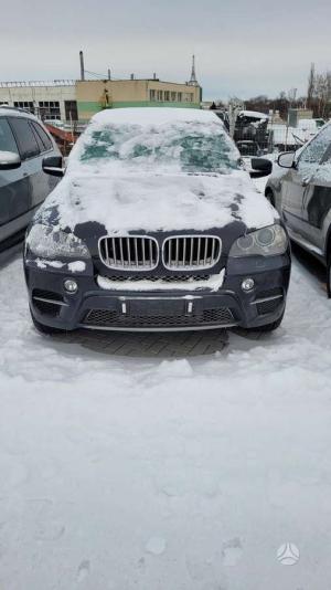 Black BMW X5 2011 in Taurage, with an engine capacity of 4.40 L and mileage of 230 thousand km for 5300 €, photo  on AUTOMOTO.COM.LV