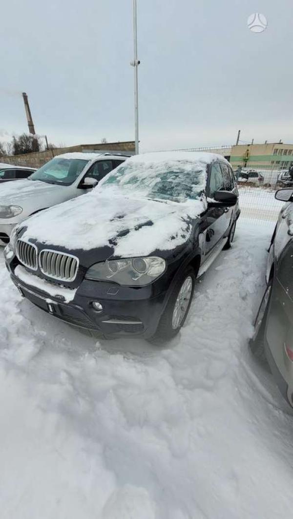 Melns BMW X5 2011 Tauragė, ar dzinēja tilpumu 4.40 L un nobraukumu 230 tūkst. km par 5300 €, foto 3 vietnē AUTOMOTO.COM.LV
