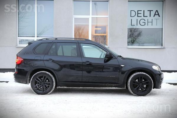 Melns BMW X5 2011 Rīga, ar dzinēja tilpumu 3.00 L un nobraukumu 412 tūkst. km par 10995 €, foto 3 vietnē AUTOMOTO.COM.LV