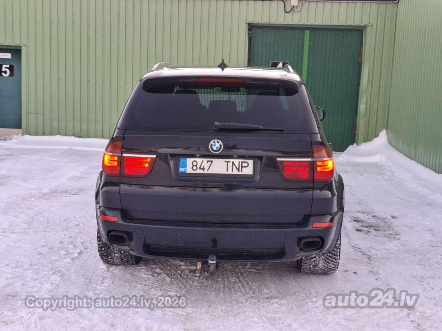 Melns BMW X5 2011 Kohtla-Jerve, ar dzinēja tilpumu 3.00 L un nobraukumu 233 tūkst. km par 10000 €, foto 4 vietnē AUTOMOTO.COM.LV