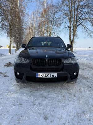 Melns BMW X5 2011 Jurbarkas, ar dzinēja tilpumu 2.99 L un nobraukumu 307 tūkst. km par 11000 €, foto  vietnē AUTOMOTO.COM.LV