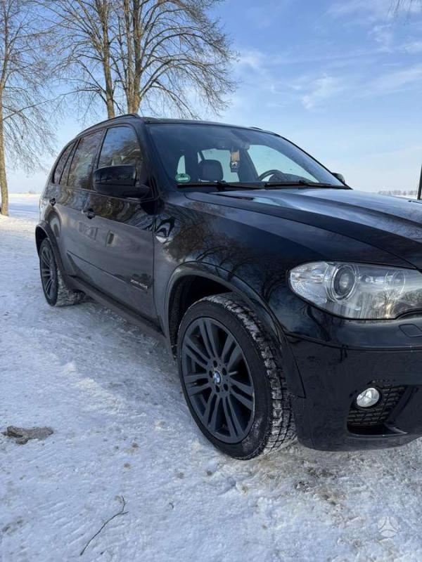 Melns BMW X5 2011 Jurbarkas, ar dzinēja tilpumu 2.99 L un nobraukumu 307 tūkst. km par 11000 €, foto 2 vietnē AUTOMOTO.COM.LV