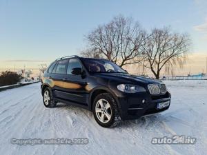 Melns BMW X5 2011 Tallina, ar dzinēja tilpumu 3.00 L un nobraukumu 299 tūkst. km par 9999 €, foto  vietnē AUTOMOTO.COM.LV