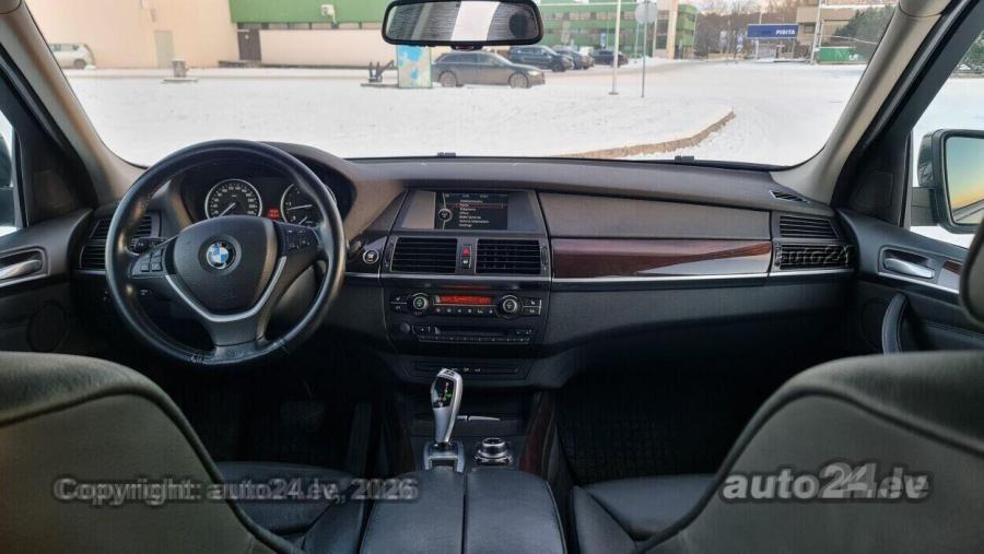 Melns BMW X5 2011 Tallina, ar dzinēja tilpumu 3.00 L un nobraukumu 299 tūkst. km par 9999 €, foto 9 vietnē AUTOMOTO.COM.LV
