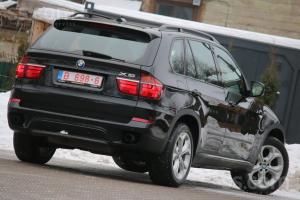 Black BMW X5 2011 in Riga, with an engine capacity of 3.00 L and mileage of 0 thousand km for 11690 €, photo 3 on AUTOMOTO.COM.LV