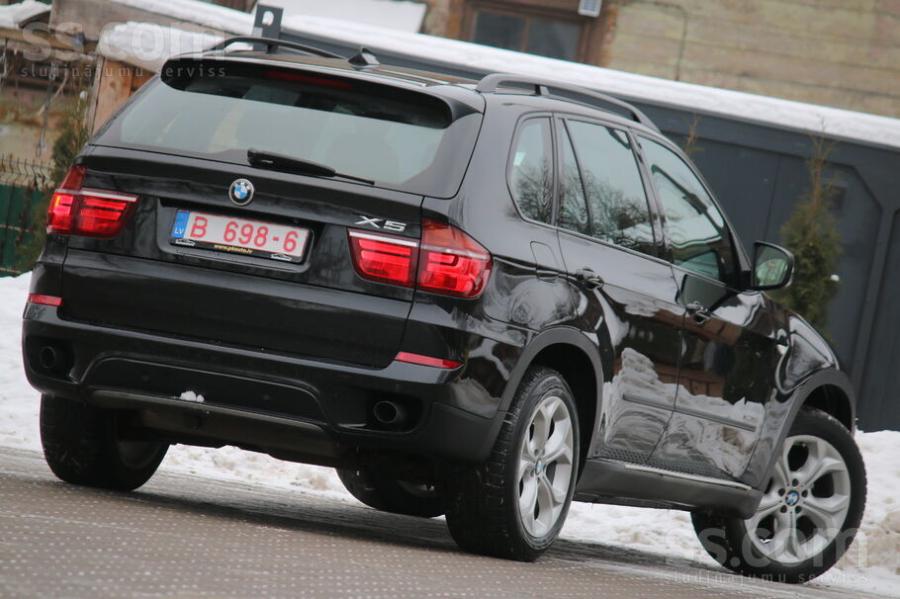 Black BMW X5 2011 in Riga, with an engine capacity of 3.00 L and mileage of 0 thousand km for 11690 €, photo 3 on AUTOMOTO.COM.LV