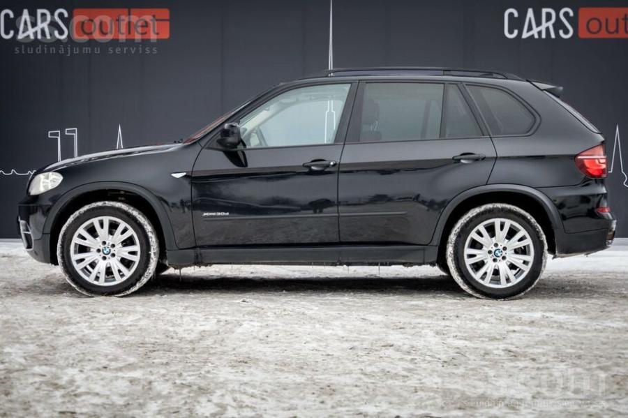 Black BMW X5 2011 in Riga, with an engine capacity of 3.00 L and mileage of 330 thousand km for 11990 €, photo 5 on AUTOMOTO.COM.LV